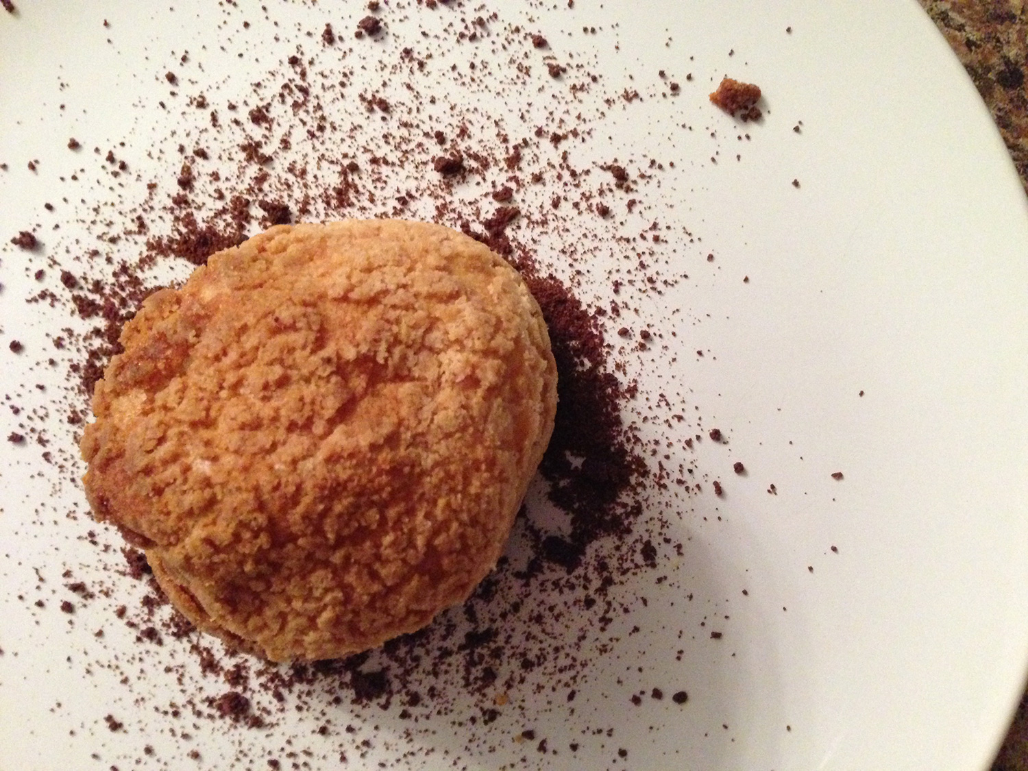 Chou, crémeux chocolat, dulcie et gel caramel - TrancheDePain.com